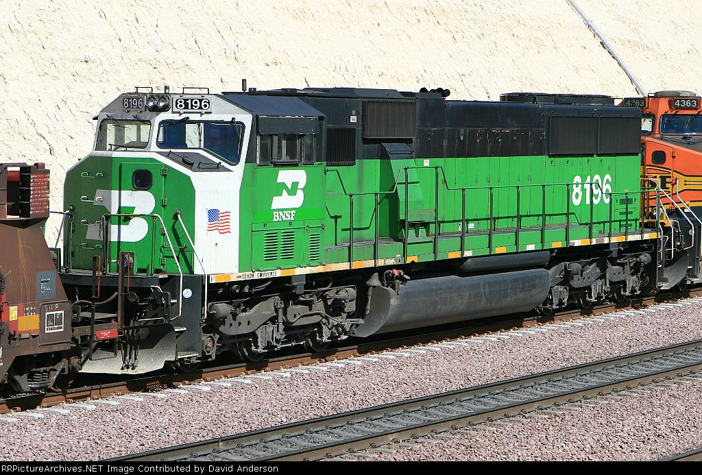 BNSF 8196